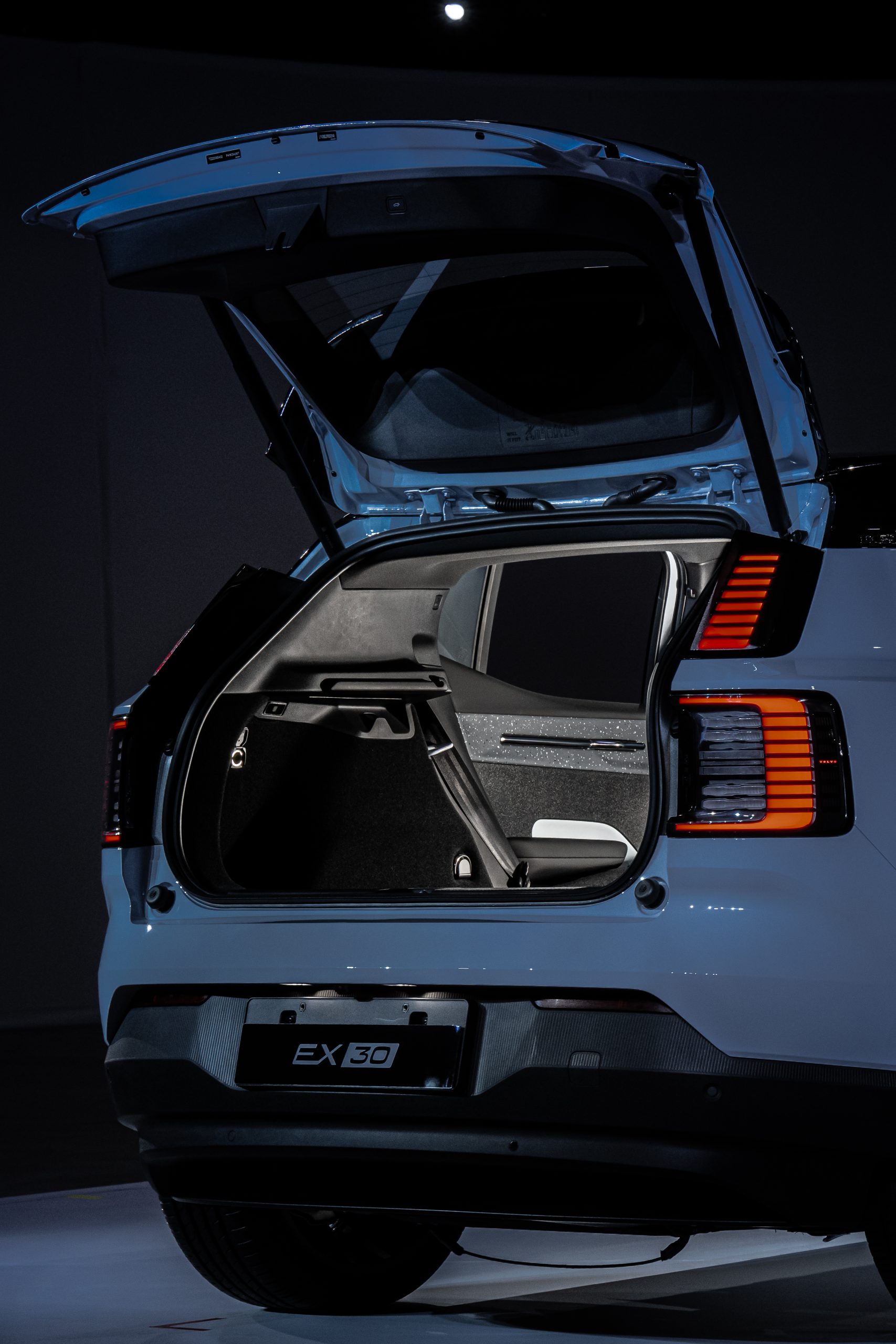 เปิดราคาไทย Volvo EX30 รถยนต์ SUV ไฟฟ้า มี 3 รุ่นย่อย มอเตอร์สูงสุด 428 แรงม้า วิ่งไกล 460 กม. ...